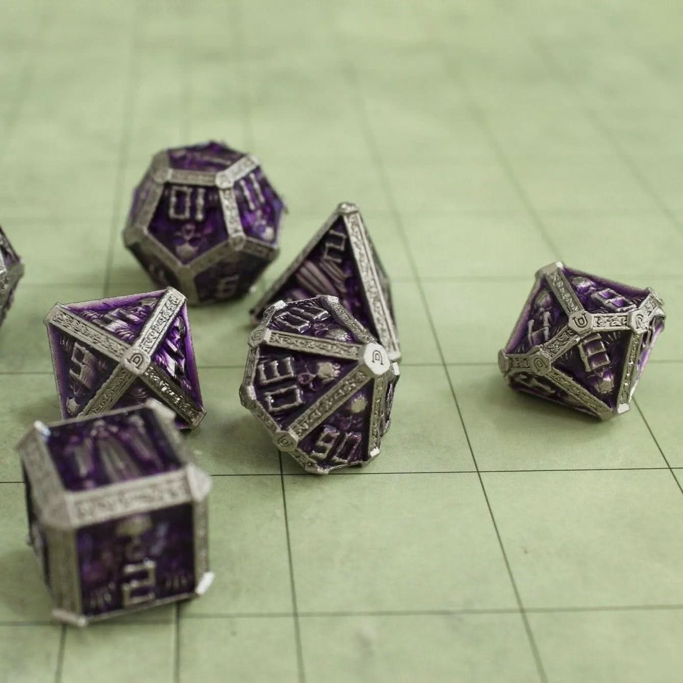 Purple Crypt Skull Dice Set | dnd dice